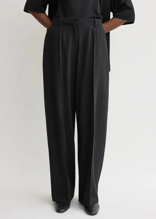TOTEME Wide Fluid Trousers - Black