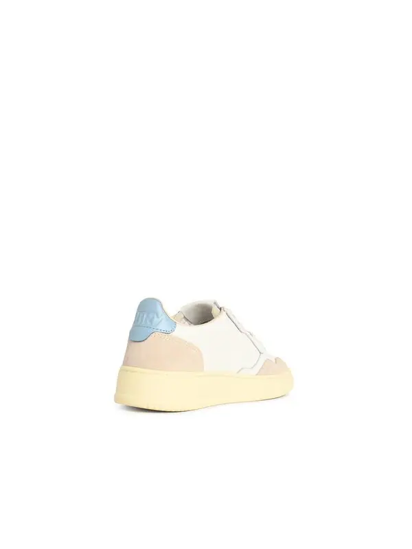 AUTRY Medalist Low-top Sneakers - Nude