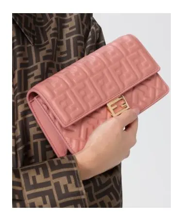 Fendi Baguette Ff Embossed Wallet - Pink