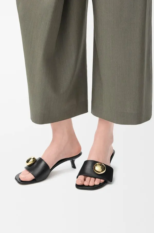 Loewe Pebble Slide Sandals In Soft Calfskin - Black