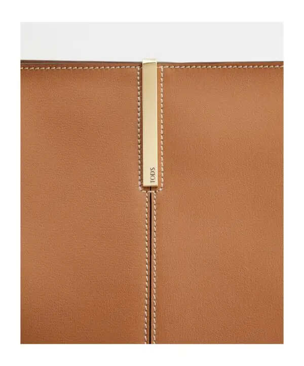 TOD'S Zip Detail Shoulder Bag - Brown