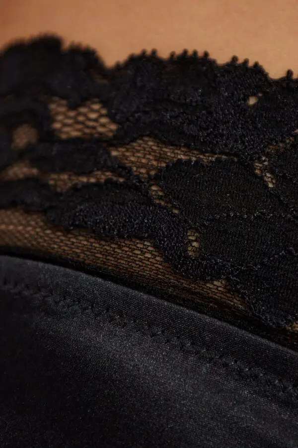 Dolce & Gabbana Dolce Gabbana Lace Detailed Panties