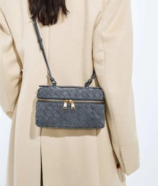 Bottega Veneta Intrecciato Suede Vanity Case - Gray