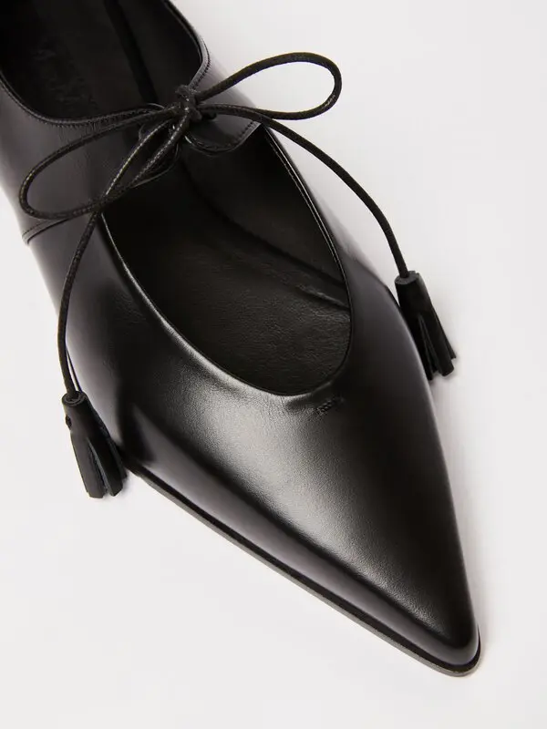 Max Mara Smooth Leather Ballerina Flats With Tassel Detail