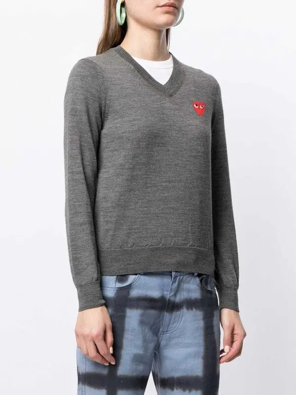 Play Comme Des Garcon Intarsia Knit Logo V-neck Jumper - Gray