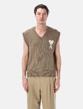 AMI Paris De Coeur V-neck Knitted Vest