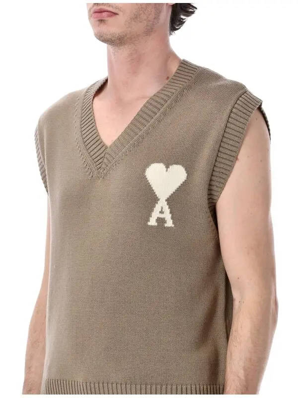 AMI Paris De Coeur V-neck Knitted Vest