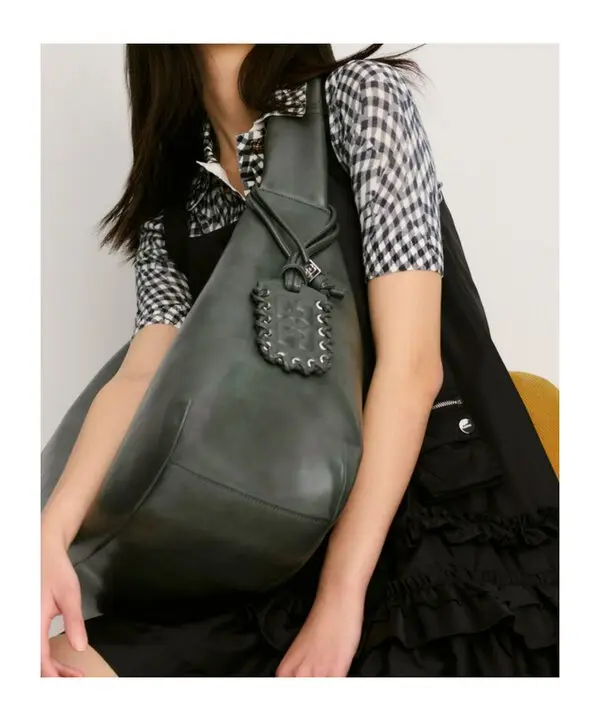 GANNI Butterfly Logo Xxl Hobo Bag - Black