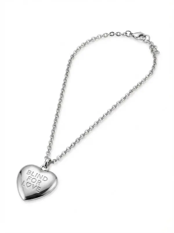 Gucci Blind For Love Pendant Necklace - Silver
