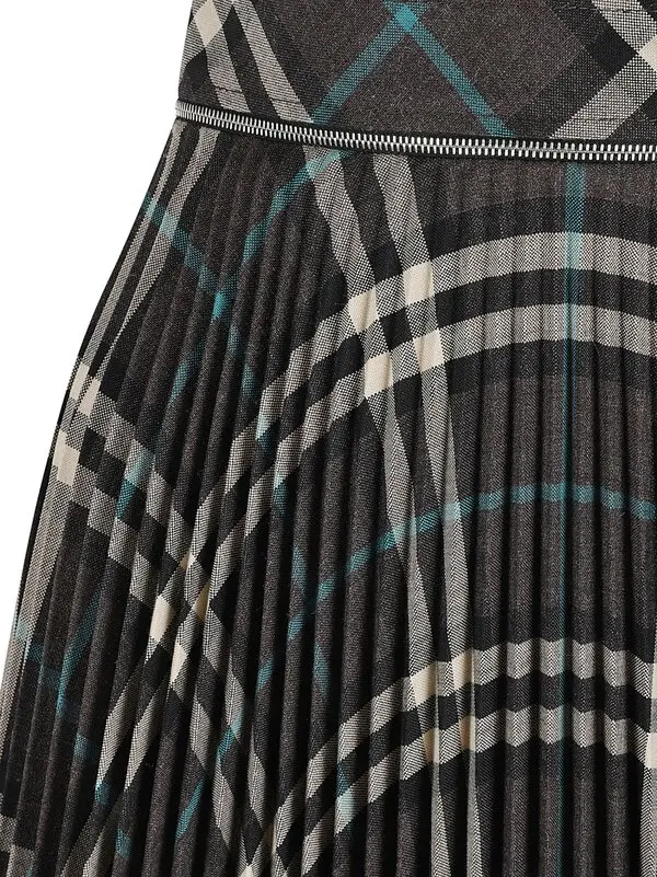 Burberry Checked Pleated Flared Hem Skirt - Comfortable Brown