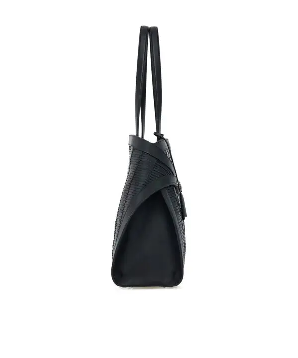 FERRAGAMO Hug Shoulder Bag - Black