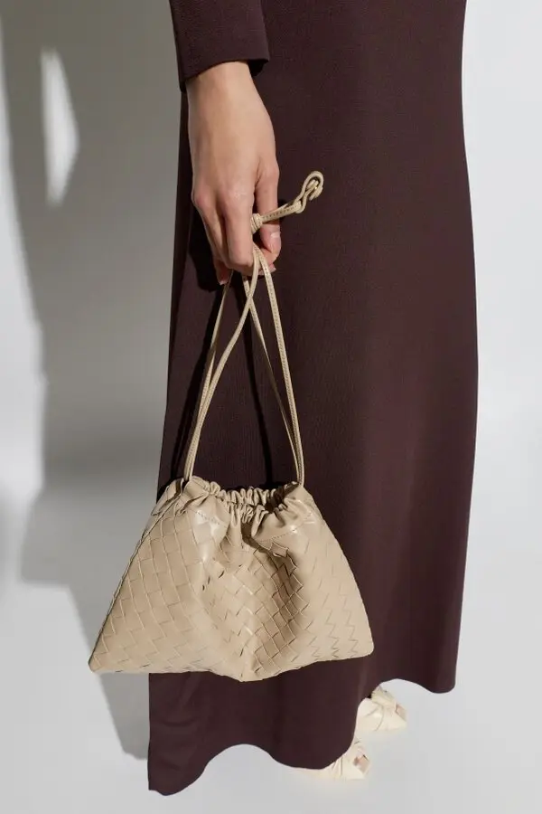 Bottega Veneta Intrecciato Drawstring Shoulder Bag - Beige