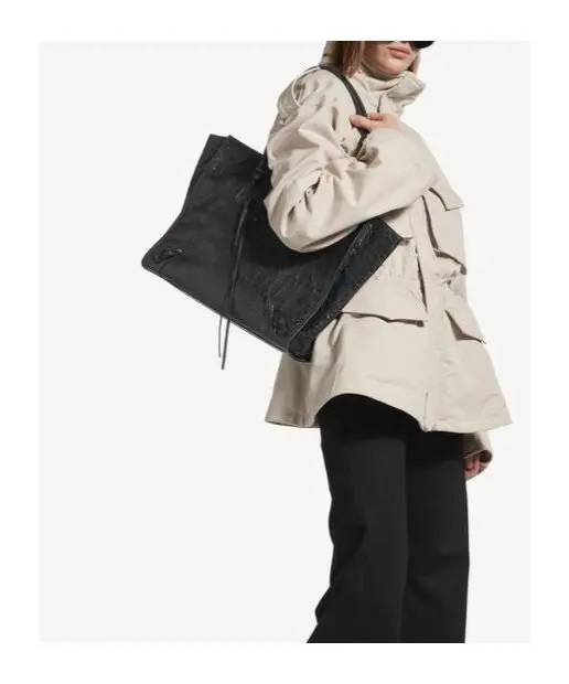 Balenciaga Le City Small Shoulder Bag - Black