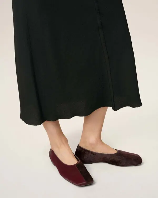 AMI Paris Two-tone Leather Ballet Flats - Cherry