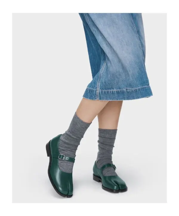 MAISON MARGIELA Tabi Mary Jane Buckled Flats - Green