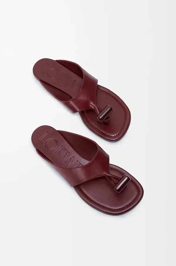 Loewe Toggle Flat Sandal In Shiny Smooth Calfskin - Red