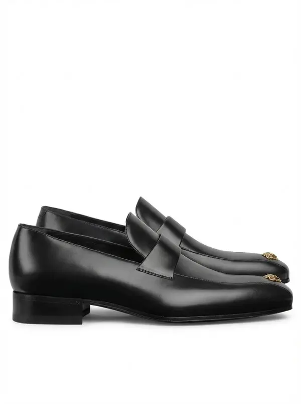 Gucci Loafer With Crest Detail