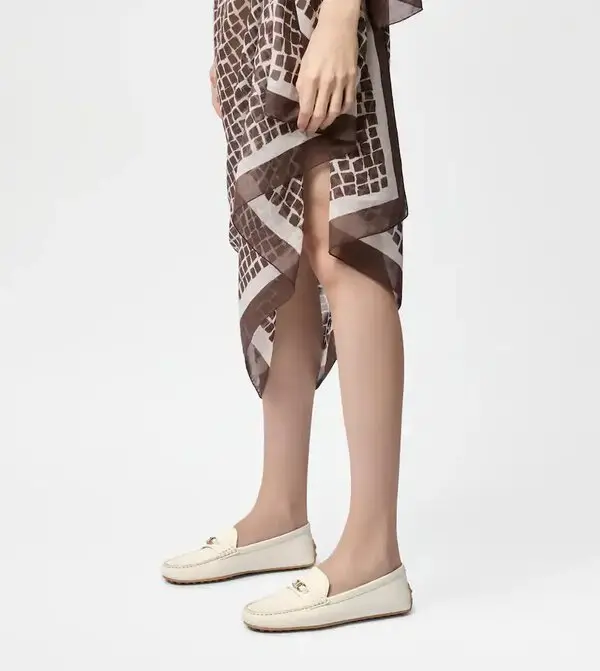 TOD'S City Gommino Loafers With Horsebit Detailing - Beige