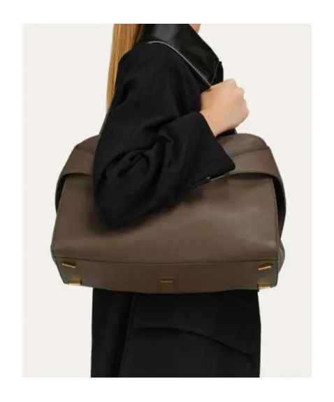 FERRAGAMO Hug Soft Shoulder Bag - Brown