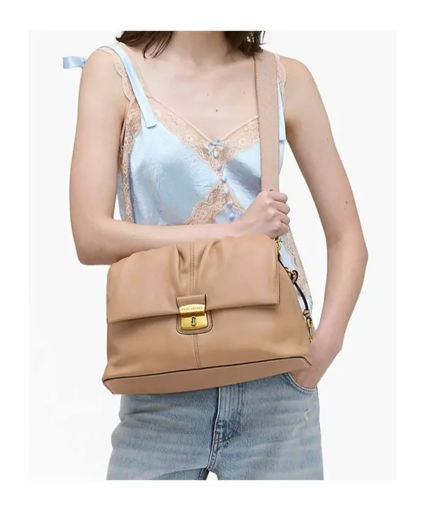 Marc Jacobs The Cristina Messenger Bag - Camel