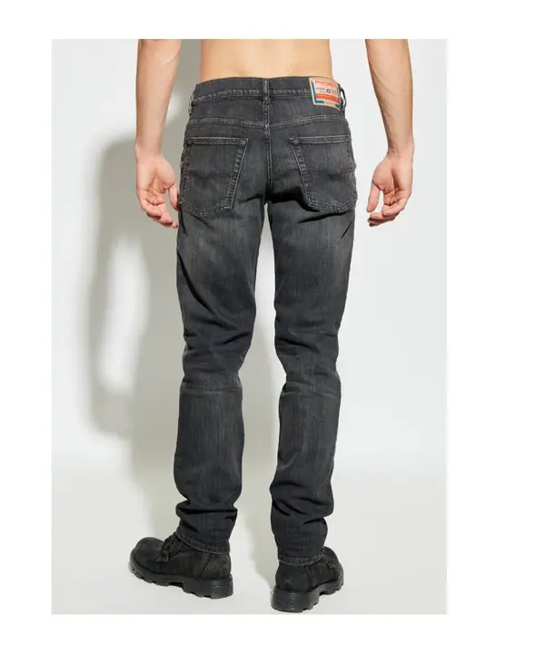 DIESEL® 2023 D-definitive Carrot Fit Jeans - Grey