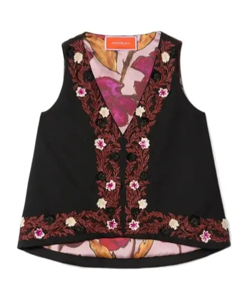 La DoubleJ Scala Floral V-neck Top - Black