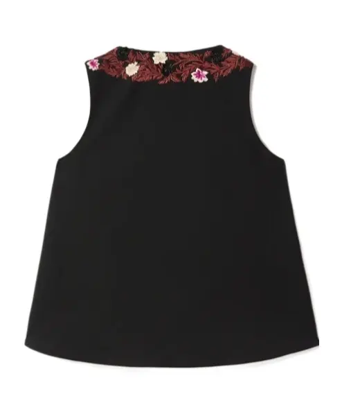 La DoubleJ Scala Floral V-neck Top