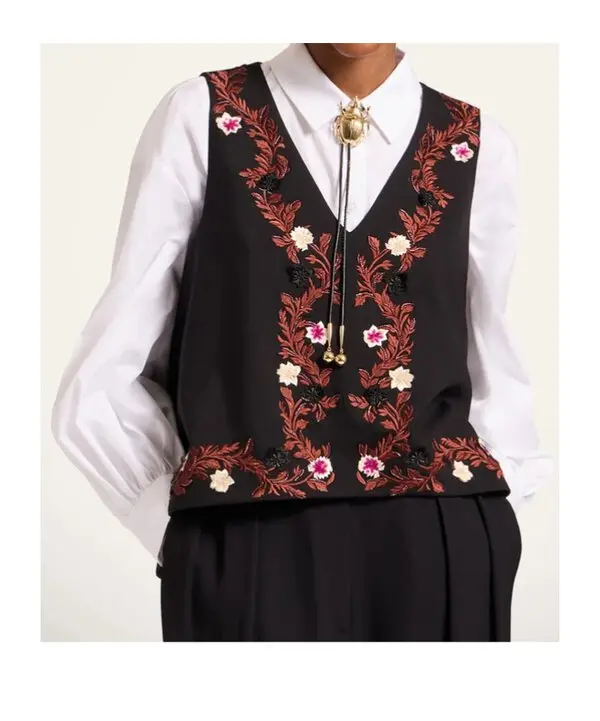 La DoubleJ Scala Floral V-neck Top