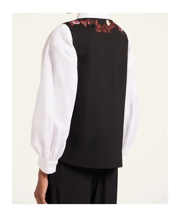 La DoubleJ Scala Floral V-neck Top