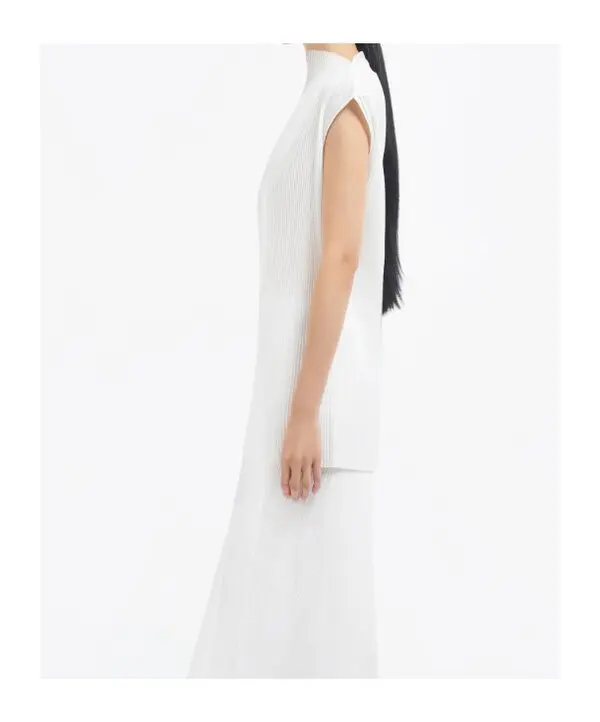 Co Cap Sleeve Top In Plisse