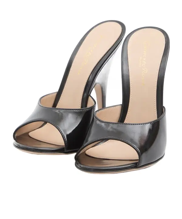 GIANVITO ROSSI Sofia Mules - Black