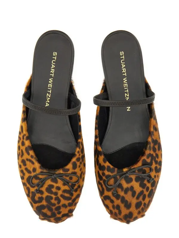 STUART WEITZMAN Leopard Print Flat Round Toe Sandals