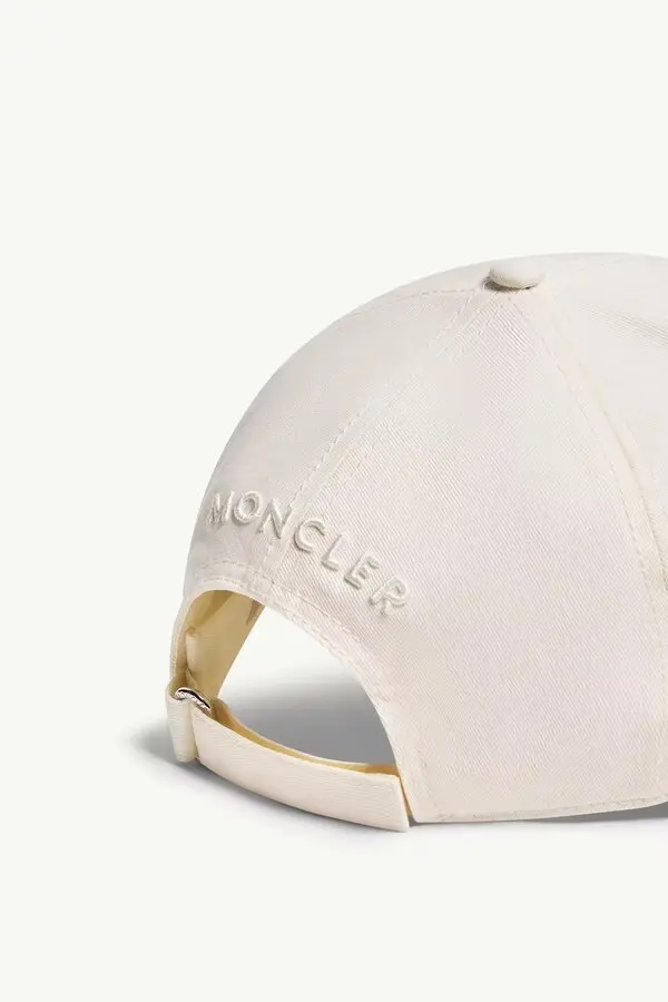 Moncler Baseball Cap With Embroidered Logo - White