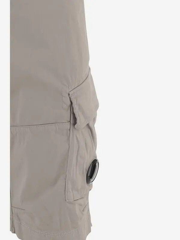 C.P. COMPANY Lens Detailed Cargo Shorts - Gray