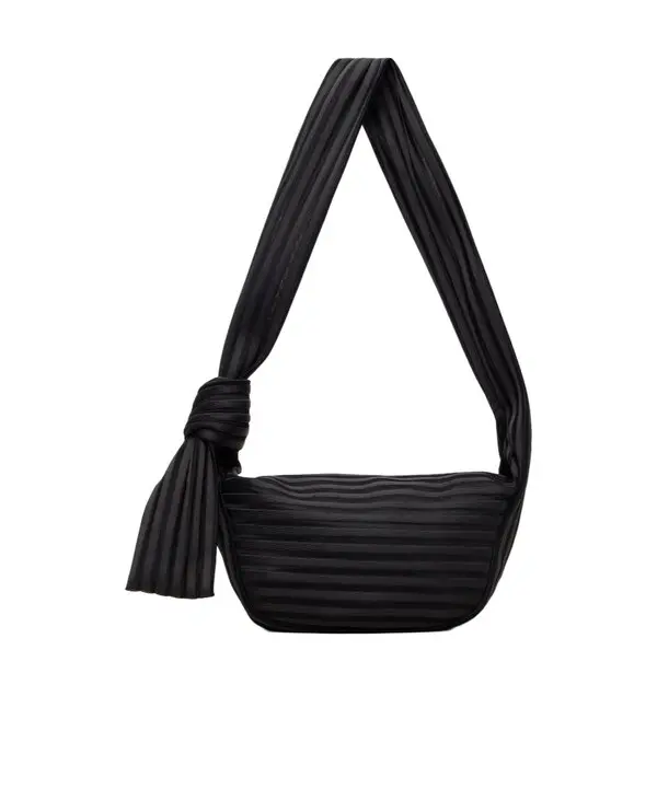 Issey Miyake Linear Knit Shoulder Bag - Black