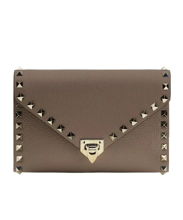 Valentino Garavani Rockstud Envelope Shoulder Bag - Brown