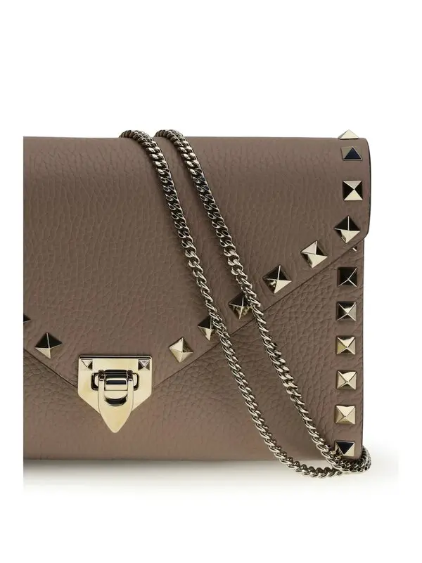 Valentino Garavani Rockstud Envelope Shoulder Bag - Brown