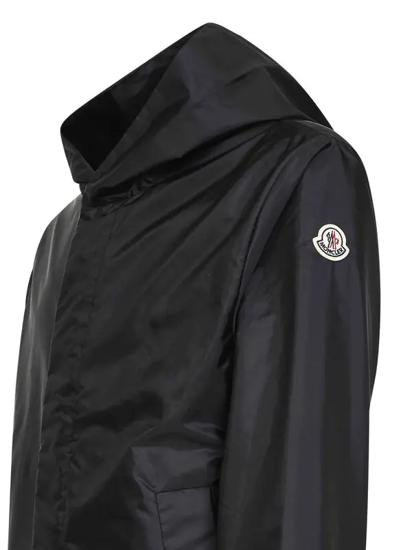 Moncler Logo Patch Zip-up Jacket - Black
