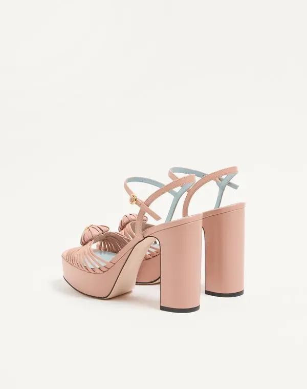 Valentino Garavani Coeur Royal Platform Sandals - Nude