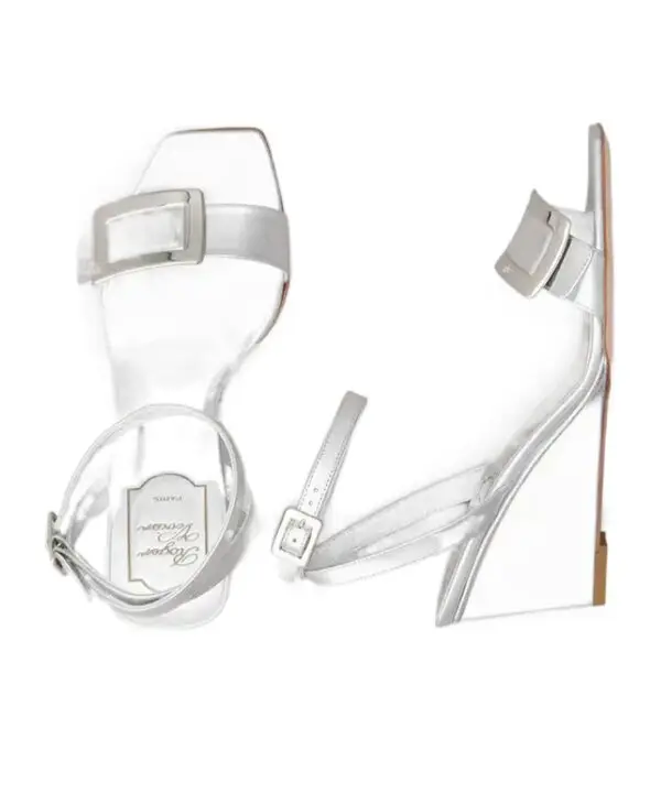 ROGER VIVIER Belle Buckle Wedge Sandals - Silver