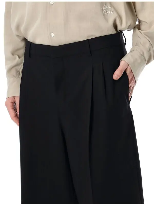 AMI Paris Tailored Pleated Shorts - Black