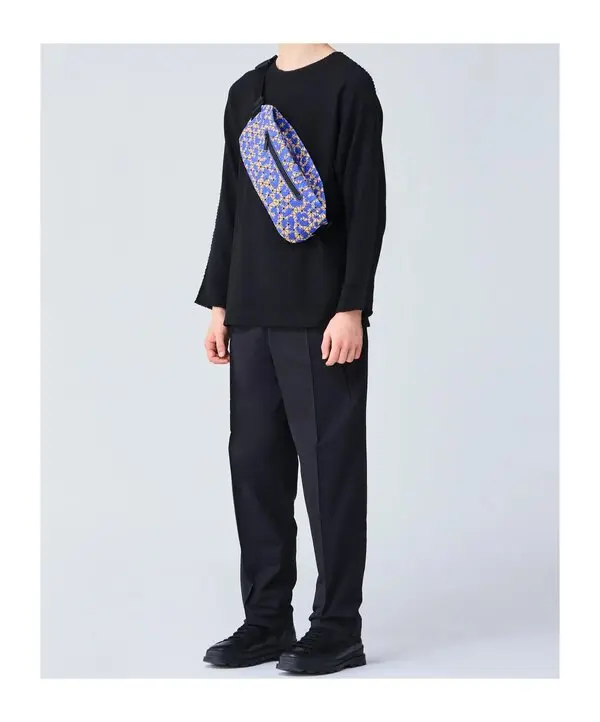 Issey Miyake Baton Dapple Belt Bag - Blue