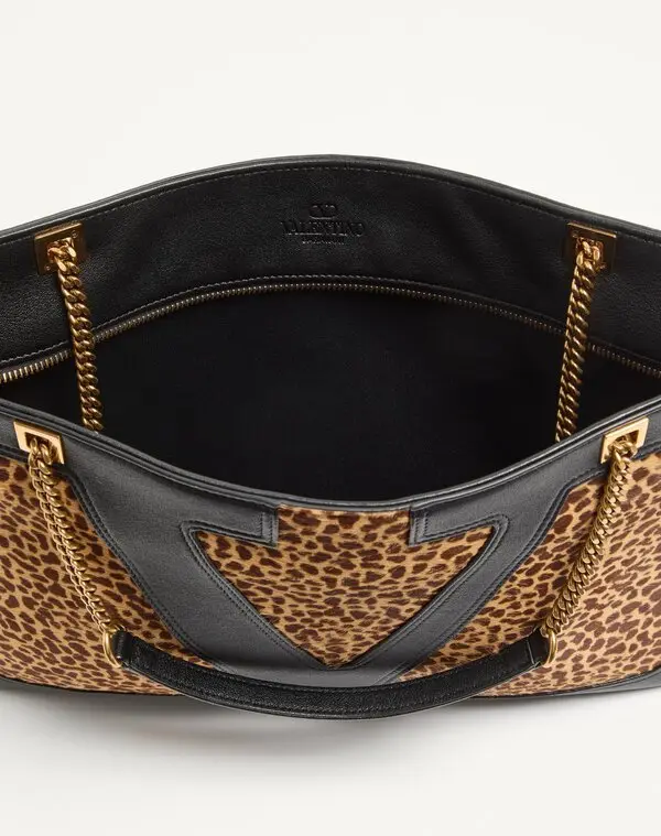 Valentino Garavani Viva Superstar Medium Shopping Bag In Calfskin With Pony Effect - Black