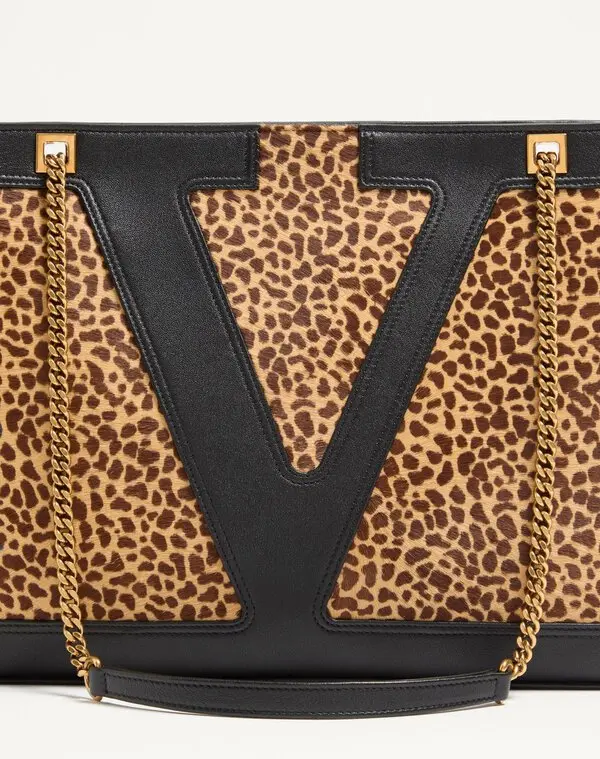 Valentino Garavani Viva Superstar Medium Shopping Bag In Calfskin With Pony Effect - Black