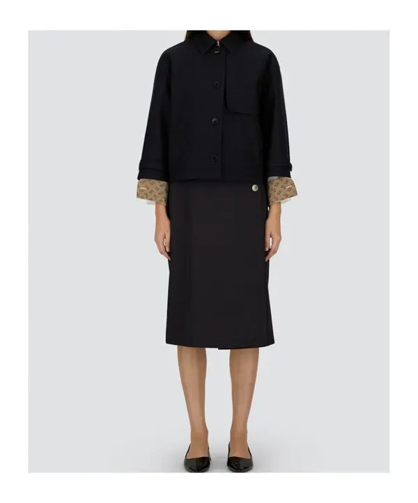Herno Cropped Button-up Jacket With Lapel And Pockets