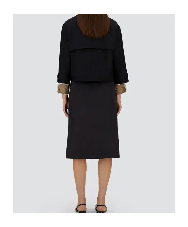 Herno Cropped Button-up Jacket With Lapel And Pockets