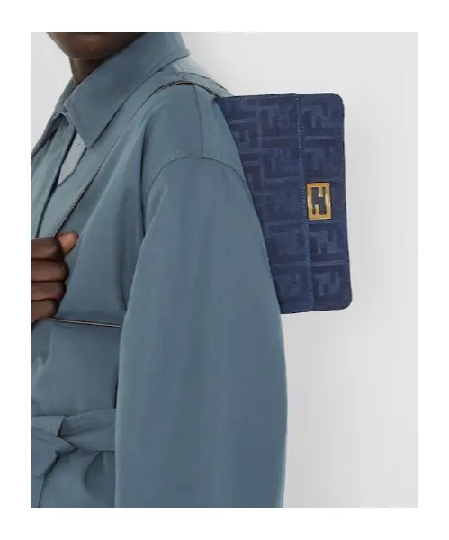 Fendi Baguette Ff Flocked Chained Wallet - Blue