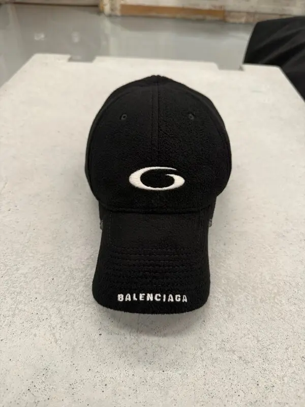 Balenciaga Embroidered Fleece Baseball Cap - Black