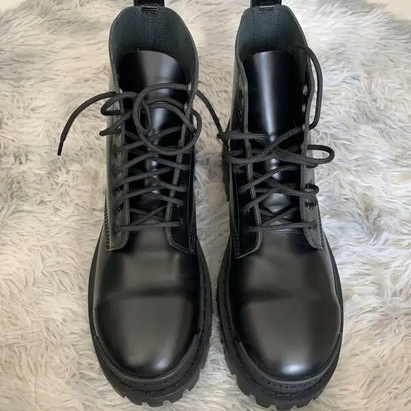 Balenciaga Strike Lace-up Boots - Black
