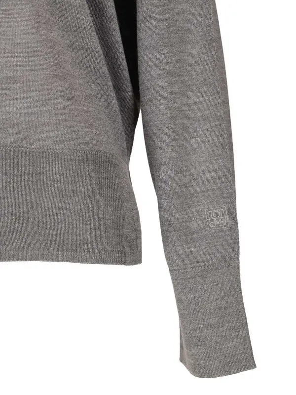 TOTEME Crewneck Long Sleeve Knit Jumper - Gray